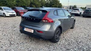 Pelēks Volvo V40 2019 Kauņa, ar dzinēja tilpumu 1.97 L un nobraukumu 140 tūkst. km par 8950 €, foto 4 vietnē AUTOMOTO.COM.LV