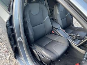 Pelēks Volvo V40 2019 Kauņa, ar dzinēja tilpumu 1.97 L un nobraukumu 140 tūkst. km par 8950 €, foto 18 vietnē AUTOMOTO.COM.LV