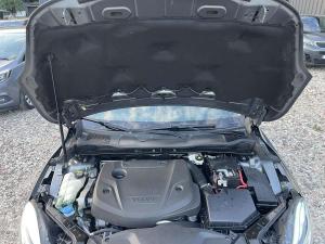 Pelēks Volvo V40 2019 Kauņa, ar dzinēja tilpumu 1.97 L un nobraukumu 140 tūkst. km par 8950 €, foto 20 vietnē AUTOMOTO.COM.LV