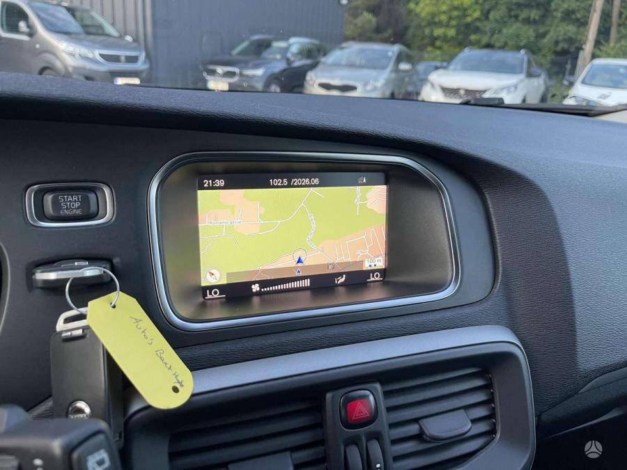 Pelēks Volvo V40 2019 Kauņa, ar dzinēja tilpumu 1.97 L un nobraukumu 140 tūkst. km par 8950 €, foto 26 vietnē AUTOMOTO.COM.LV