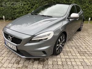 Pelēks Volvo V40 2019 Rīga, ar dzinēja tilpumu 2.00 L un nobraukumu 245 tūkst. km par 14850 €, foto  vietnē AUTOMOTO.COM.LV