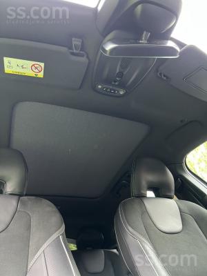 Pelēks Volvo V40 2019 Rīga, ar dzinēja tilpumu 2.00 L un nobraukumu 245 tūkst. km par 14850 €, foto 12 vietnē AUTOMOTO.COM.LV