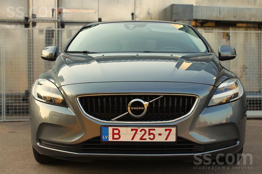 Grey Volvo V40 2019 in Riga, with an engine capacity of 2.00 L and mileage of 0 thousand km for 14790 €, photo 14 on AUTOMOTO.COM.LV