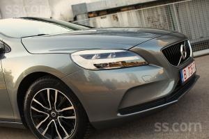 Grey Volvo V40 2019 in Riga, with an engine capacity of 2.00 L and mileage of 0 thousand km for 14790 €, photo 15 on AUTOMOTO.COM.LV