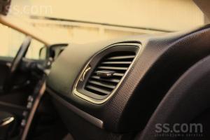Grey Volvo V40 2019 in Riga, with an engine capacity of 2.00 L and mileage of 0 thousand km for 14790 €, photo 23 on AUTOMOTO.COM.LV