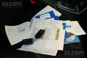 Grey Volvo V40 2019 in Riga, with an engine capacity of 2.00 L and mileage of 0 thousand km for 14790 €, photo 32 on AUTOMOTO.COM.LV