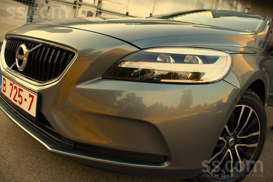 Grey Volvo V40 2019 in Riga, with an engine capacity of 2.00 L and mileage of 0 thousand km for 14790 €, photo 36 on AUTOMOTO.COM.LV