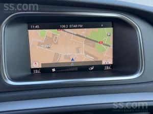 Grey Volvo V40 2019 in Riga, with an engine capacity of 2.00 L and mileage of 104 thousand km for 11900 €, photo 11 on AUTOMOTO.COM.LV