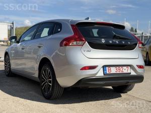 Grey Volvo V40 2019 in Riga, with an engine capacity of 2.00 L and mileage of 104 thousand km for 11900 €, photo 17 on AUTOMOTO.COM.LV