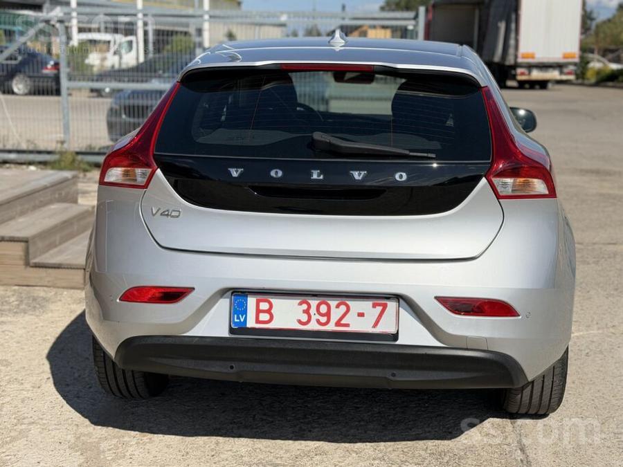 Grey Volvo V40 2019 in Riga, with an engine capacity of 2.00 L and mileage of 104 thousand km for 11900 €, photo 18 on AUTOMOTO.COM.LV