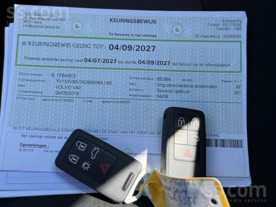 Grey Volvo V40 2019 in Riga, with an engine capacity of 2.00 L and mileage of 104 thousand km for 11900 €, photo 20 on AUTOMOTO.COM.LV