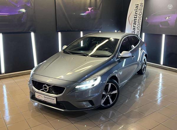 Grey Volvo V40 2019 in Vilnius, with an engine capacity of 2.00 L and mileage of 173 thousand km for 11950 €, photo 1 on AUTOMOTO.COM.LV