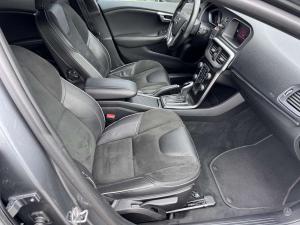 Pelēks Volvo V40 2019 Viļņa, ar dzinēja tilpumu 2.00 L un nobraukumu 173 tūkst. km par 11950 €, foto 7 vietnē AUTOMOTO.COM.LV