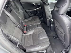 Pelēks Volvo V40 2019 Viļņa, ar dzinēja tilpumu 2.00 L un nobraukumu 173 tūkst. km par 11950 €, foto 8 vietnē AUTOMOTO.COM.LV