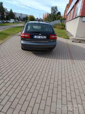 Pelēks Volvo V40 2004 Rīga, ar dzinēja tilpumu 1.90 L un nobraukumu 176 tūkst. km par 1100 €, foto 3 vietnē AUTOMOTO.COM.LV