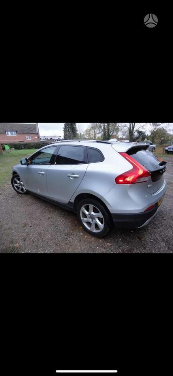 Grey Volvo V40 2014 in Raseiniai, with an engine capacity of 2.00 L and mileage of 200 thousand km for 3500 €, photo 3 on AUTOMOTO.COM.LV
