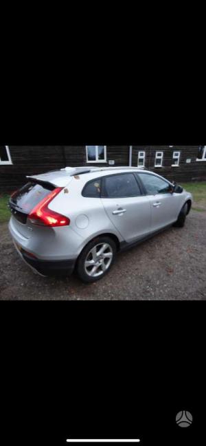 Grey Volvo V40 2014 in Raseiniai, with an engine capacity of 2.00 L and mileage of 200 thousand km for 3500 €, photo 5 on AUTOMOTO.COM.LV