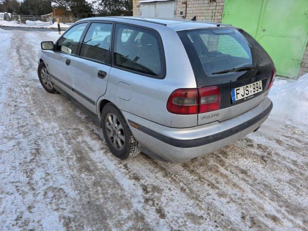 Pelēks Volvo V40 1999 Kėdainiai, ar dzinēja tilpumu 2.00 L un nobraukumu 198 tūkst. km par 650 €, foto 10 vietnē AUTOMOTO.COM.LV
