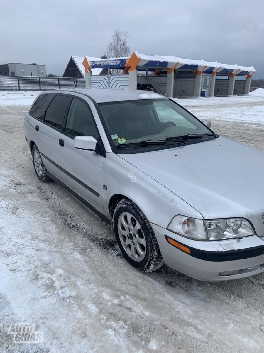 Grey Volvo V40 2000 in Vilnius, with an engine capacity of 1.90 L and mileage of 326 thousand km for 750 €, photo 4 on AUTOMOTO.COM.LV