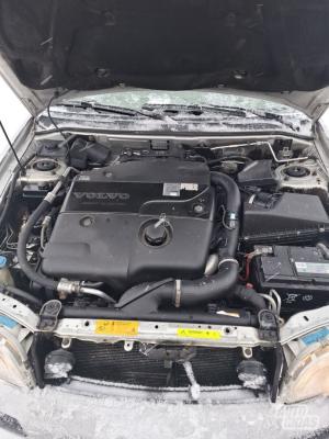 Pelēks Volvo V40 2000 Elektrėnai, ar dzinēja tilpumu 1.90 L un nobraukumu 325 tūkst. km par 899 €, foto 13 vietnē AUTOMOTO.COM.LV
