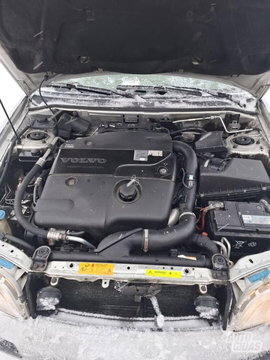 Pelēks Volvo V40 2000 Elektrėnai, ar dzinēja tilpumu 1.90 L un nobraukumu 325 tūkst. km par 899 €, foto 13 vietnē AUTOMOTO.COM.LV