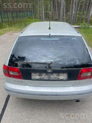 Grey Volvo V40 2000 in Riga, with an engine capacity of 1.60 L and mileage of 0 thousand km for 298 €, photo 3 on AUTOMOTO.COM.LV