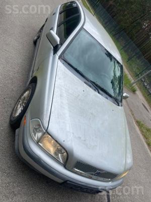 Grey Volvo V40 2000 in Riga, with an engine capacity of 1.60 L and mileage of 0 thousand km for 298 €, photo 10 on AUTOMOTO.COM.LV