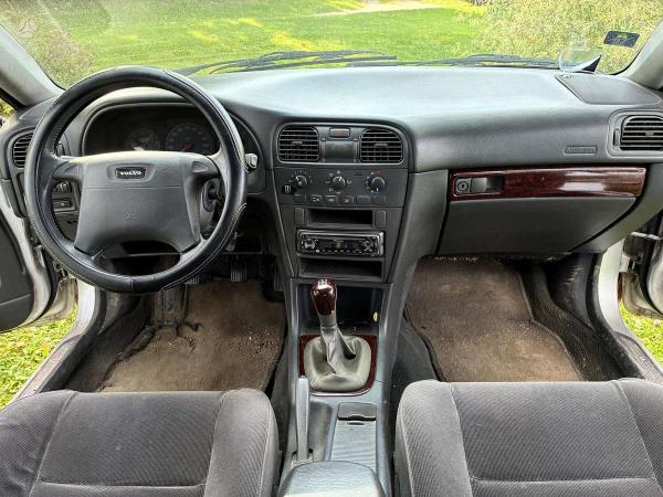 Pelēks Volvo V40 2001 Rokiškis, ar dzinēja tilpumu 1.87 L un nobraukumu 343 tūkst. km par 400 €, foto 6 vietnē AUTOMOTO.COM.LV