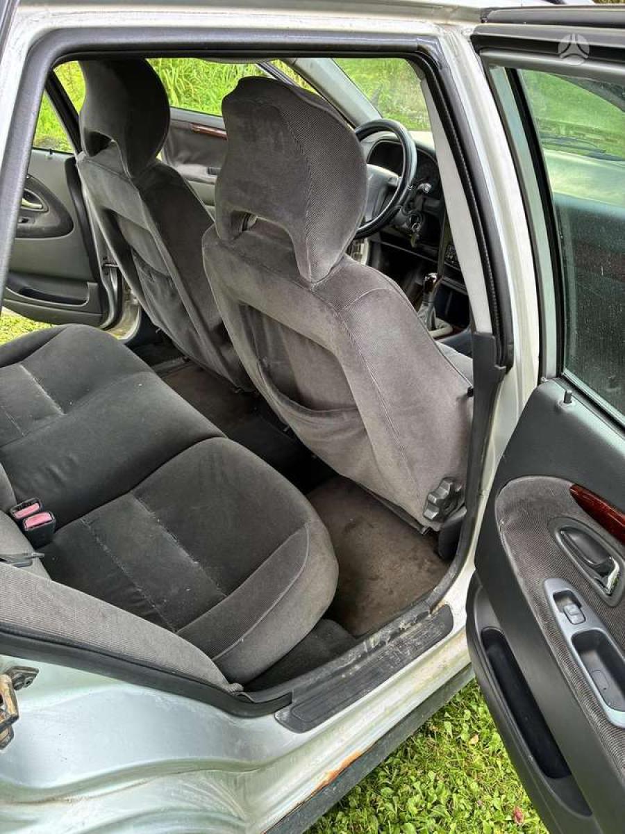 Pelēks Volvo V40 2001 Rokiškis, ar dzinēja tilpumu 1.87 L un nobraukumu 343 tūkst. km par 400 €, foto 8 vietnē AUTOMOTO.COM.LV
