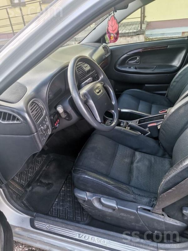 Pelēks Volvo V40 2001 Daugavpils, ar dzinēja tilpumu 1.90 L un nobraukumu 422 tūkst. km par 1100 €, foto 7 vietnē AUTOMOTO.COM.LV