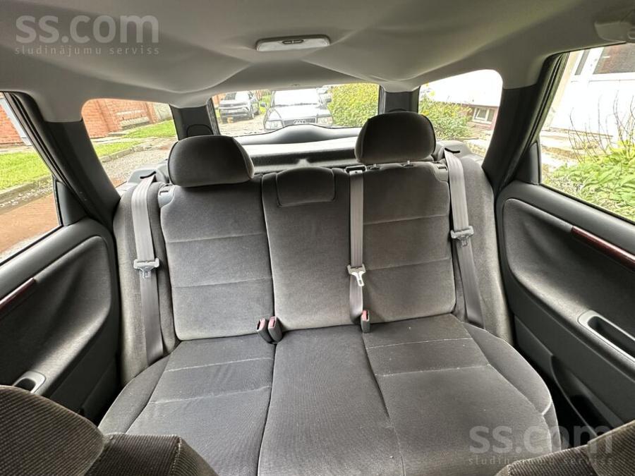 Pelēks Volvo V40 2001 Valmiera, ar dzinēja tilpumu 1.60 L un nobraukumu 243 tūkst. km par 600 €, foto 9 vietnē AUTOMOTO.COM.LV