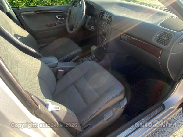 Pelēks Volvo V40 2001 Tallina, ar dzinēja tilpumu 1.90 L un nobraukumu 285 tūkst. km par 900 €, foto 8 vietnē AUTOMOTO.COM.LV