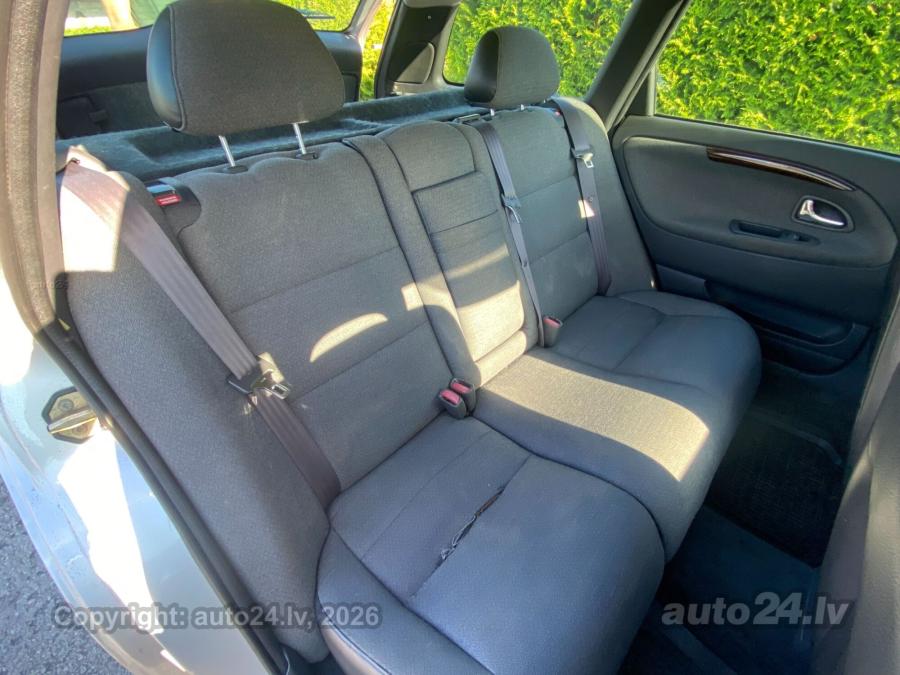 Pelēks Volvo V40 2001 Tallina, ar dzinēja tilpumu 1.90 L un nobraukumu 285 tūkst. km par 900 €, foto 12 vietnē AUTOMOTO.COM.LV