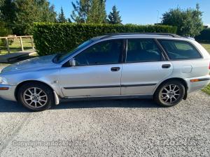 Pelēks Volvo V40 2001 Tallina, ar dzinēja tilpumu 1.90 L un nobraukumu 285 tūkst. km par 900 €, foto 17 vietnē AUTOMOTO.COM.LV