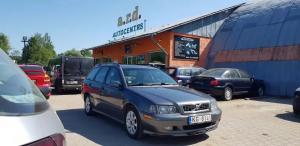 Pelēks Volvo V40 2002 Valmiera, ar dzinēja tilpumu 1.90 L un nobraukumu 334 tūkst. km par 1200 €, foto  vietnē AUTOMOTO.COM.LV