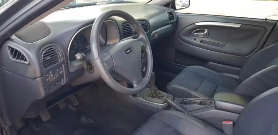 Pelēks Volvo V40 2002 Valmiera, ar dzinēja tilpumu 1.90 L un nobraukumu 334 tūkst. km par 1200 €, foto 11 vietnē AUTOMOTO.COM.LV
