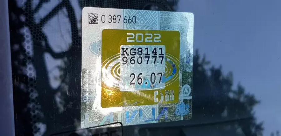 Pelēks Volvo V40 2002 Valmiera, ar dzinēja tilpumu 1.90 L un nobraukumu 334 tūkst. km par 1200 €, foto 14 vietnē AUTOMOTO.COM.LV