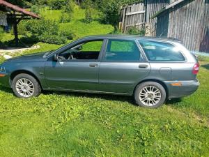 Grey Volvo V40 2002 in Talsi, with an engine capacity of 1.80 L and mileage of 260 thousand km for 1800 €, photo 9 on AUTOMOTO.COM.LV