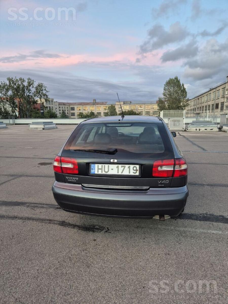 Grey Volvo V40 2002 in Riga, with an engine capacity of 1.90 L and mileage of 307 thousand km for 1050 €, photo 6 on AUTOMOTO.COM.LV