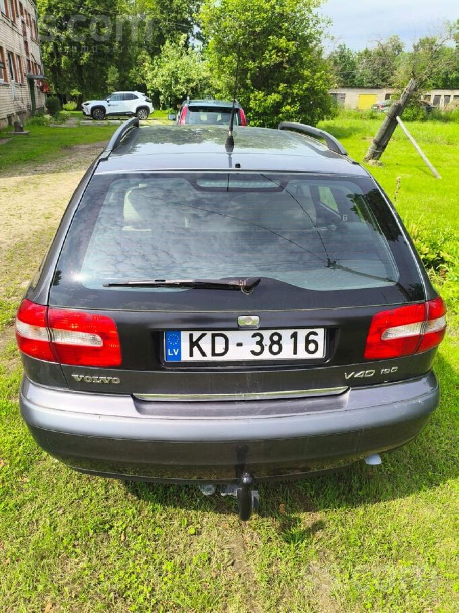 Pelēks Volvo V40 2003 Rēzekne, ar dzinēja tilpumu 1.90 L un nobraukumu 357 tūkst. km par 1200 €, foto 6 vietnē AUTOMOTO.COM.LV
