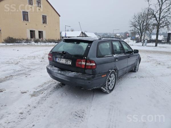 Pelēks Volvo V40 2003 Cēsis, ar dzinēja tilpumu 1.90 L un nobraukumu 377 tūkst. km par 830 €, foto 3 vietnē AUTOMOTO.COM.LV