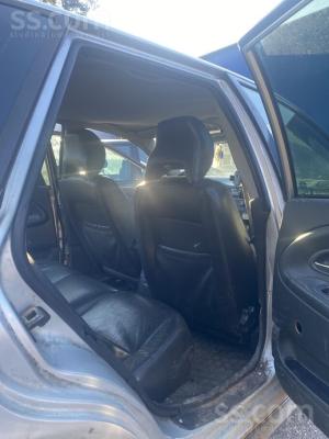 Pelēks Volvo V40 2003 Rīga, ar dzinēja tilpumu 1.90 L un nobraukumu 262 tūkst. km par 400 €, foto 4 vietnē AUTOMOTO.COM.LV