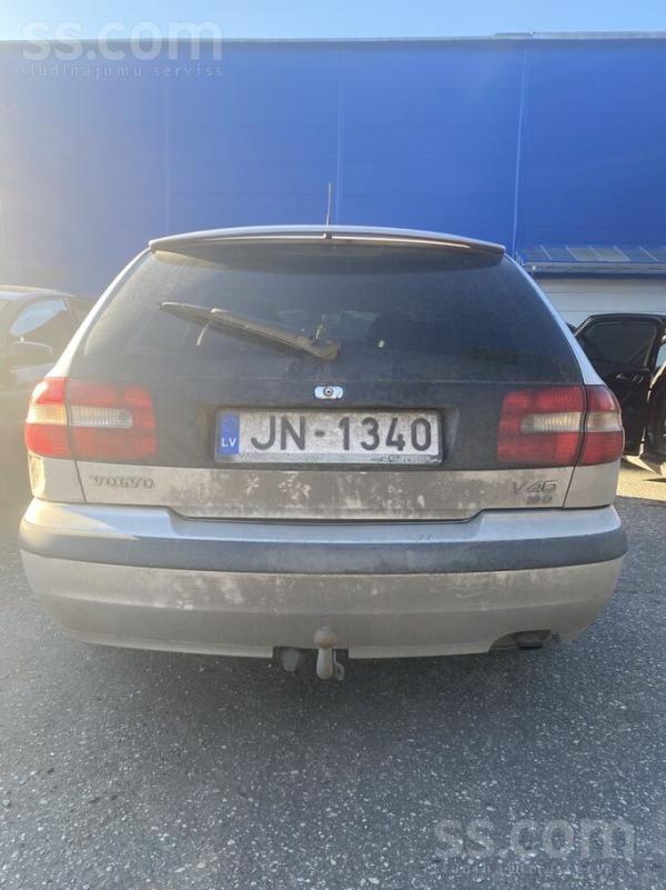 Grey Volvo V40 2003 in Riga, with an engine capacity of 1.90 L and mileage of 262 thousand km for 400 €, photo 5 on AUTOMOTO.COM.LV
