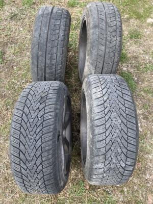 Pelēks Volvo V40 2003 Rīga, ar dzinēja tilpumu 1.90 L un nobraukumu 262 tūkst. km par 400 €, foto 10 vietnē AUTOMOTO.COM.LV
