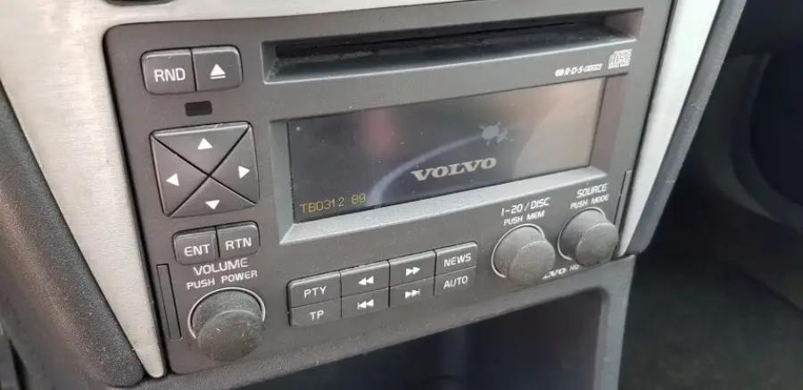 Pelēks Volvo V40 2003 Valmiera, ar dzinēja tilpumu 1.90 L un nobraukumu 428 tūkst. km par 1250 €, foto 10 vietnē AUTOMOTO.COM.LV