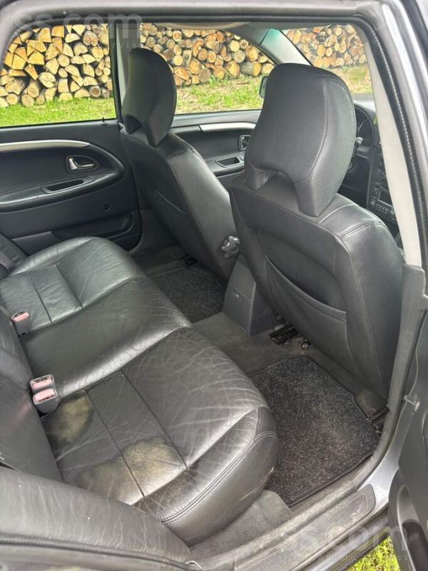 Pelēks Volvo V40 2003 Alūksne, ar dzinēja tilpumu 1.90 L un nobraukumu 472 tūkst. km par 1450 €, foto 5 vietnē AUTOMOTO.COM.LV