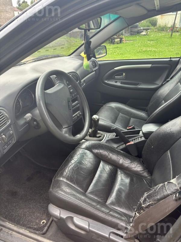Pelēks Volvo V40 2003 Alūksne, ar dzinēja tilpumu 1.90 L un nobraukumu 472 tūkst. km par 1450 €, foto 7 vietnē AUTOMOTO.COM.LV
