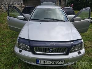 Серый Вольво В40 2003 в Резекне, объемом двигателя 1.90 л и пробегом 330 тыс. км за 850 €, фото 4 на AUTOMOTO.COM.LV