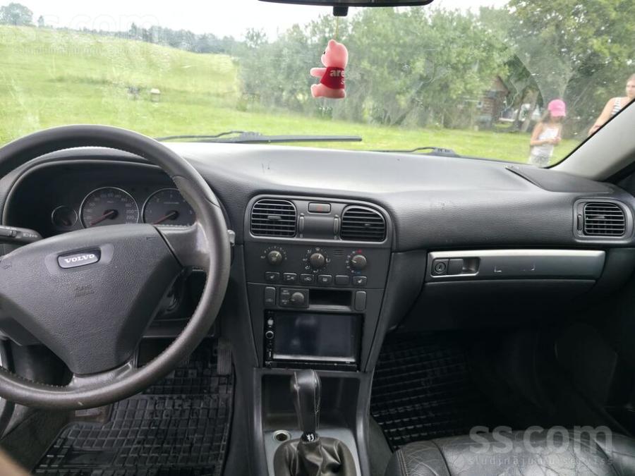 Серый Вольво В40 2003 в Резекне, объемом двигателя 1.90 л и пробегом 330 тыс. км за 850 €, фото 6 на AUTOMOTO.COM.LV