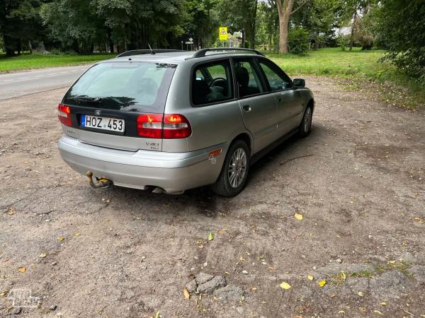 Pelēks Volvo V40 2003 Kretinga, ar dzinēja tilpumu 1.90 L un nobraukumu 300 tūkst. km par 700 €, foto 4 vietnē AUTOMOTO.COM.LV